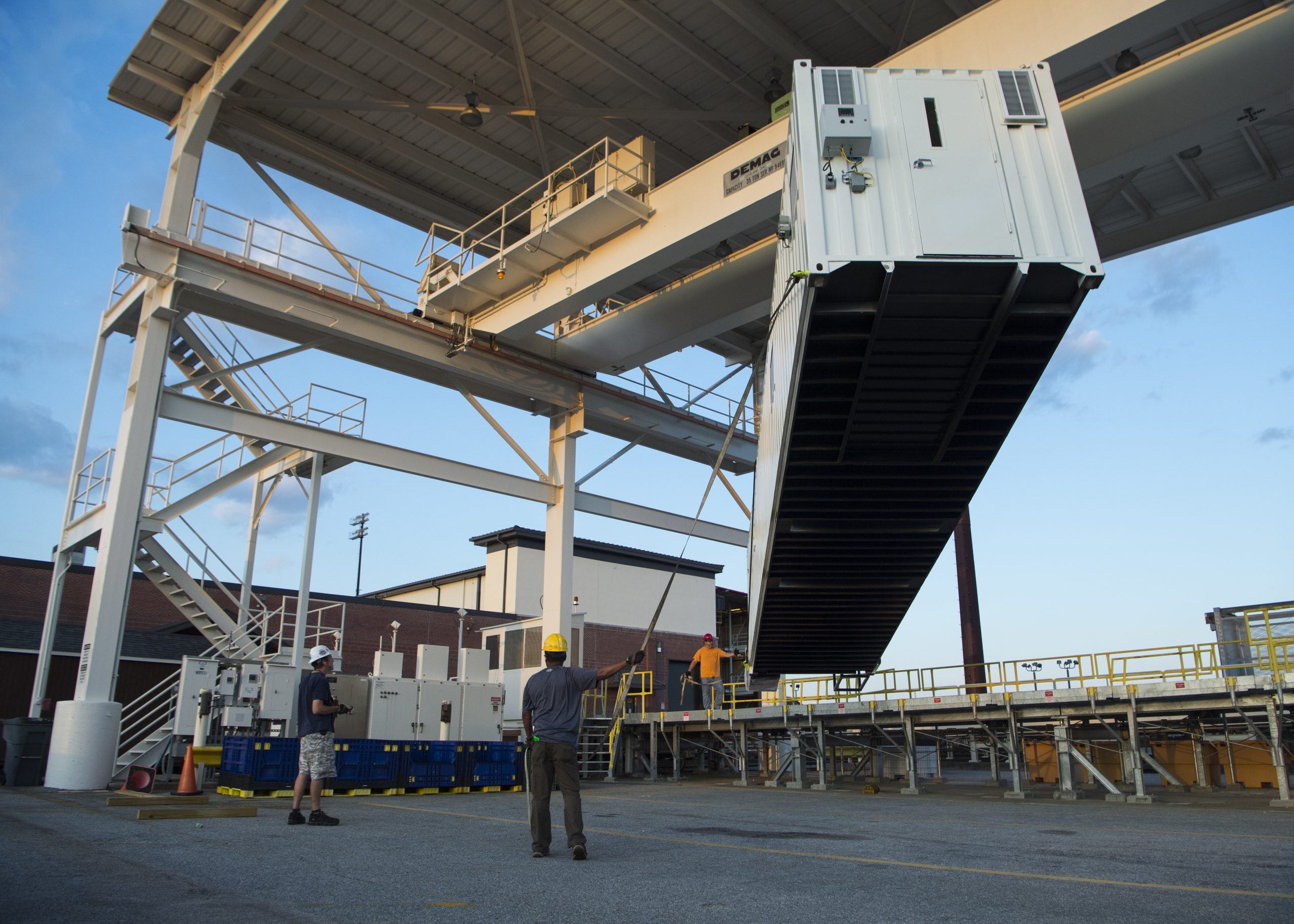 USAF Testing Rapidly Developed System to Fly Infectious Patients | Air ...