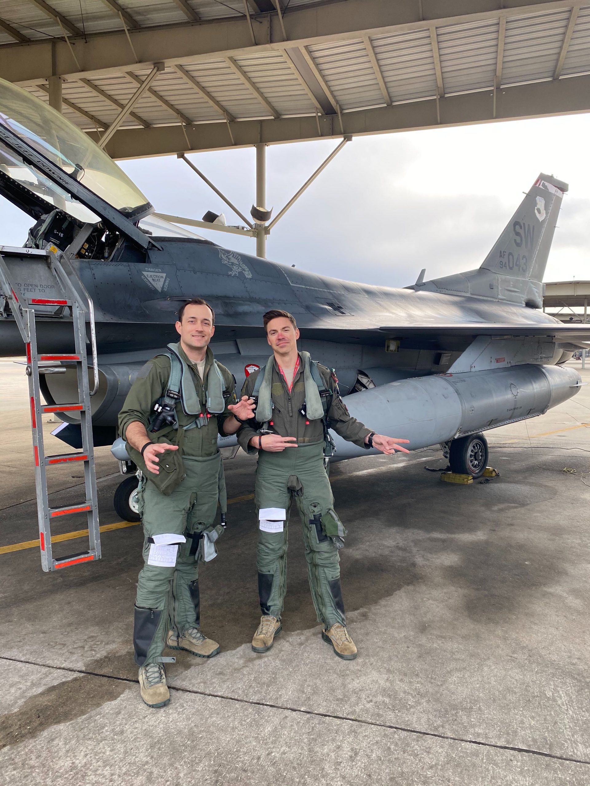 Scholarship Foundation Set Up to Honor Fallen F-16 Pilot's Legacy | Air ...