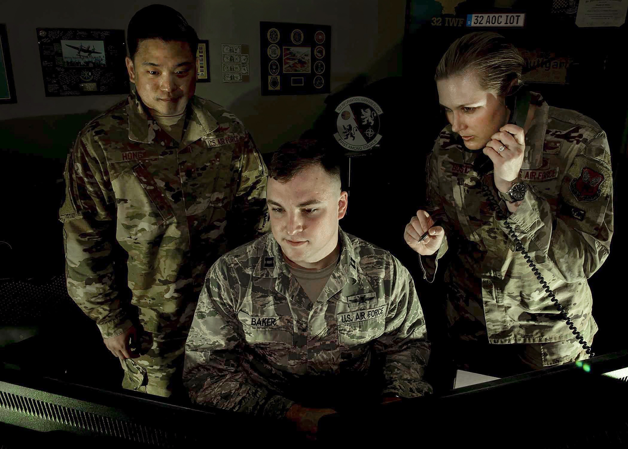 Humble, Approachable Experts | Air & Space Forces Magazine