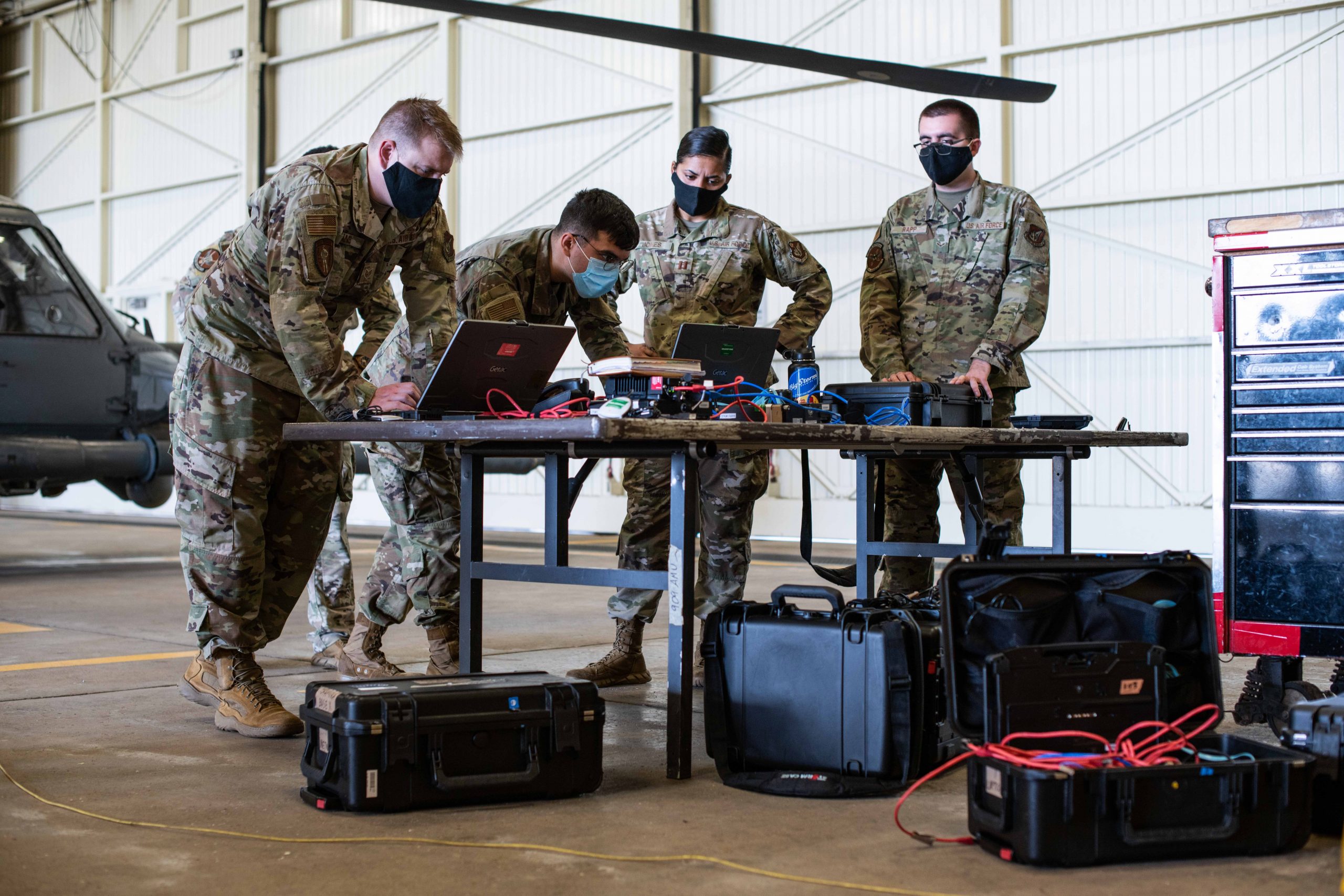 Communicating on the Fly | Air & Space Forces Magazine