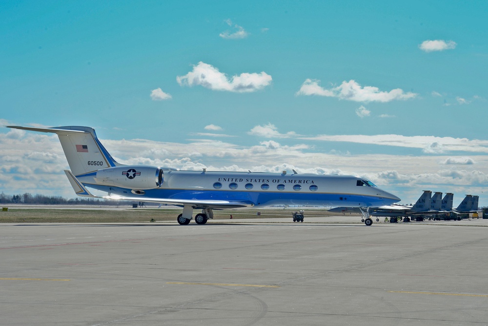 C-37 Gulfstream | Air & Space Forces Magazine