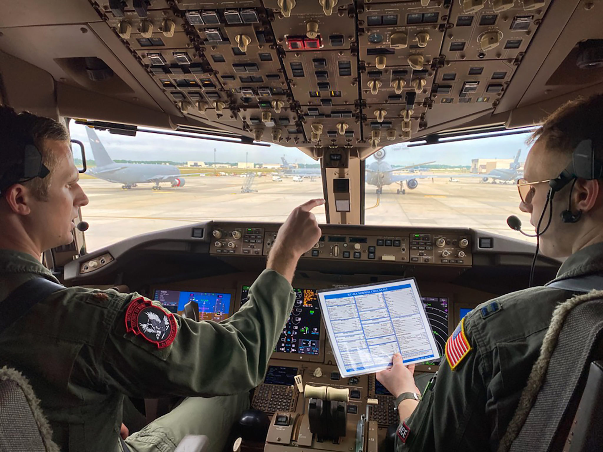 KC-46 Boom Operators Learn to Live With RVS Pending 2.0 Upgrade | Air ...