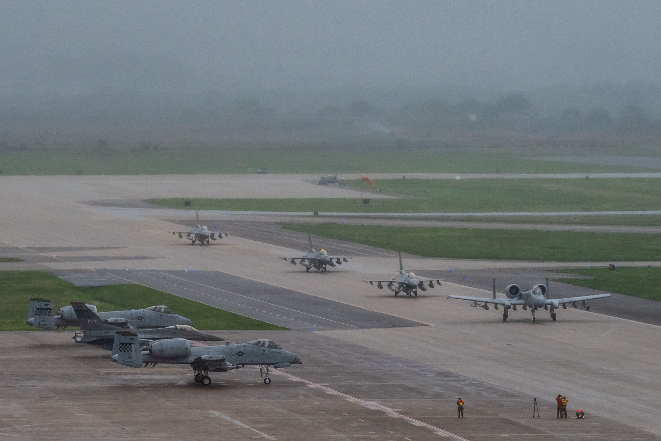 PHOTOS: Osan ‘Mammoth Walk’ Mobilizes More than 50 Aircraft