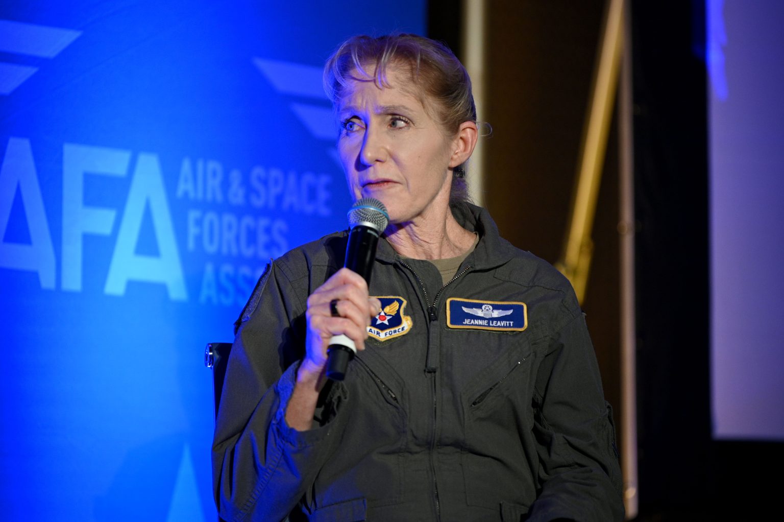 Trailblazer Maj. Gen. Jeannie Leavitt, First USAF Female Fighter Pilot ...
