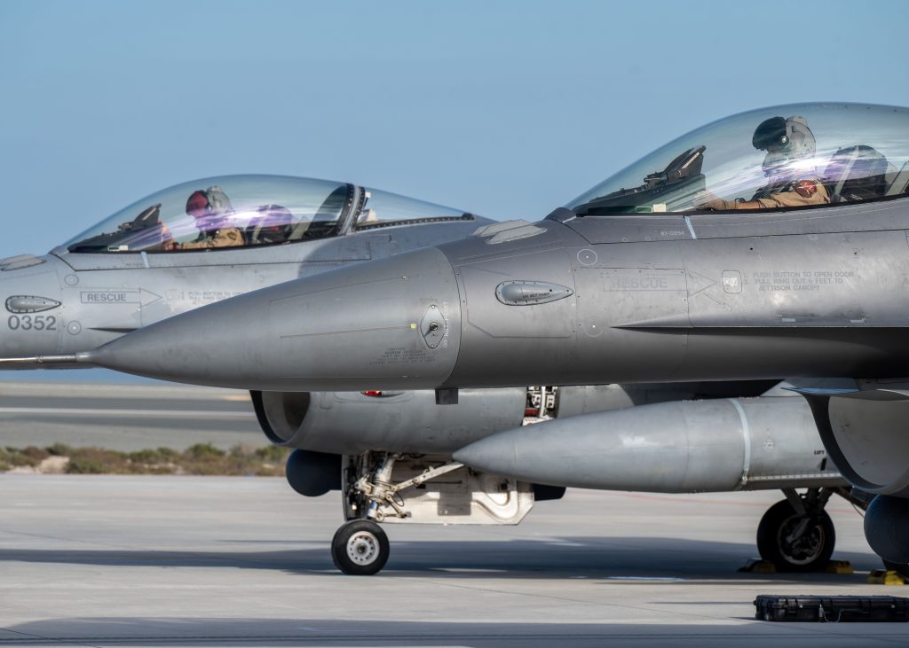 USAF F-16 Fighters Fly with Bahrain in Training Exercise