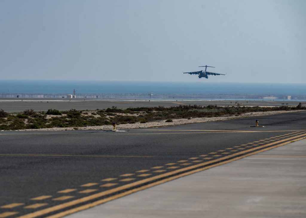 USAF F-16 Fighters Fly with Bahrain in Training Exercise