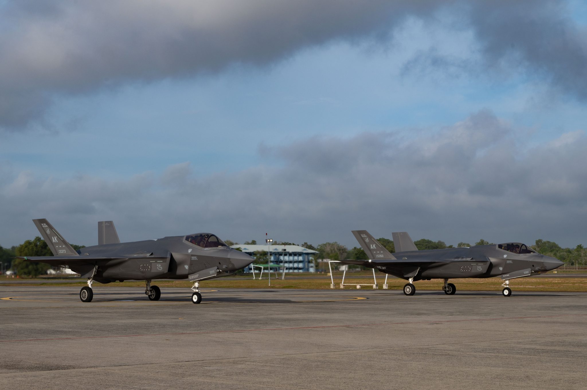 PHOTOS: In Brunei, USAF F-35s Are First 5th-Gen Fighters to Land on ...