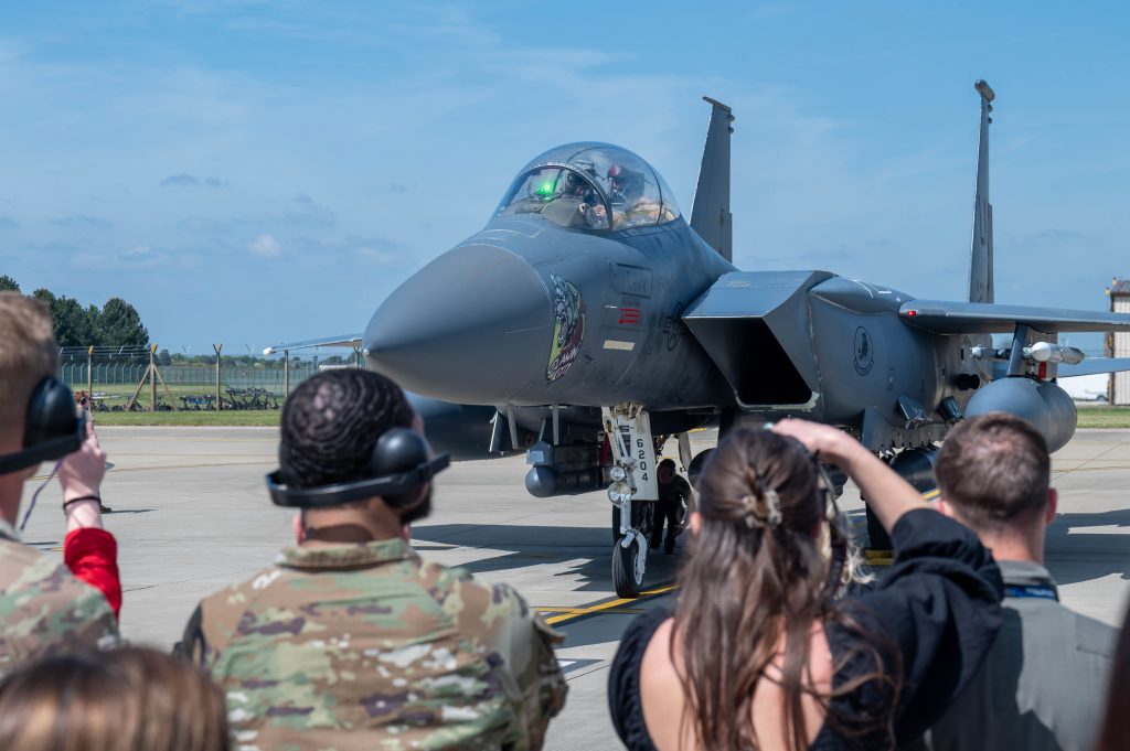 PHOTOS: USAF F-15s Return Home from Middle East With Kill Markings and ...