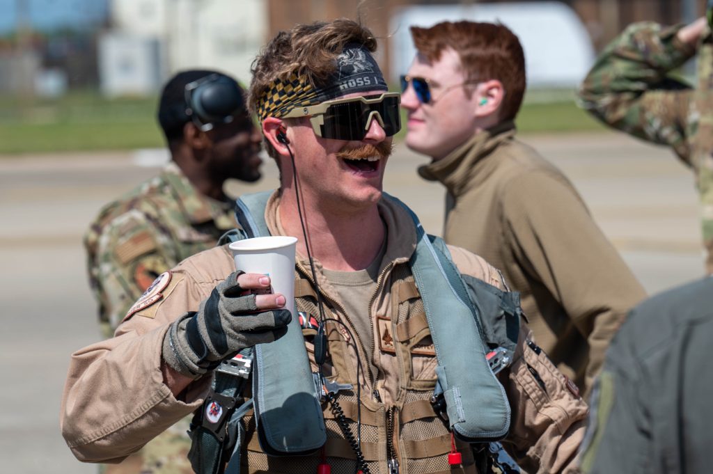 PHOTOS: USAF F-15s Return Home from Middle East With Kill Markings and ...