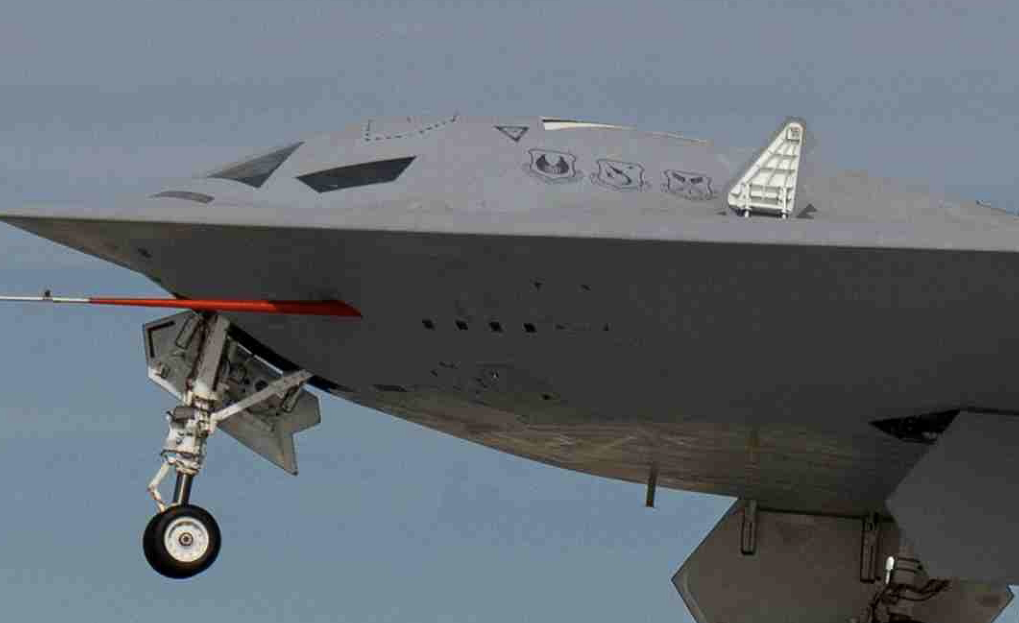 What the Air Force’s New B-21 Photos Show About the Raider