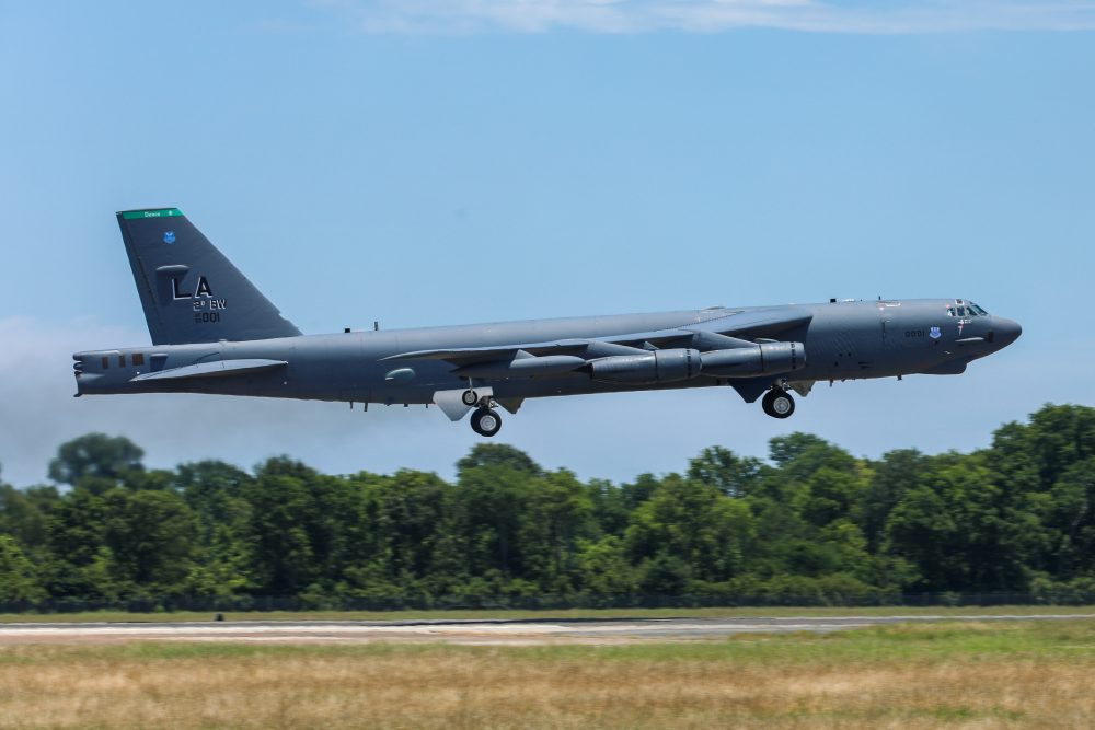 B-52s Take Off from US Base with JASSM Cruise Missiles for ‘Unique’ Exercise