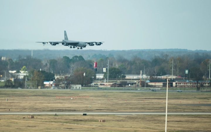 B-52 Crew Awarded for Averting In-Flight Catastrophe