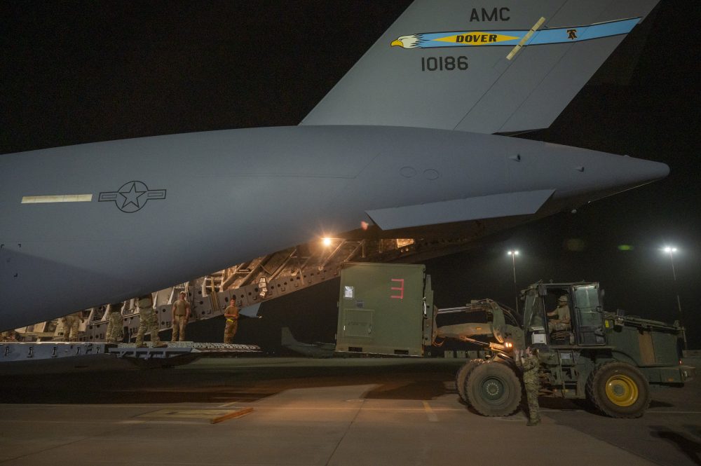 C-17 Carries Last US Troops out of Air Base in Niger