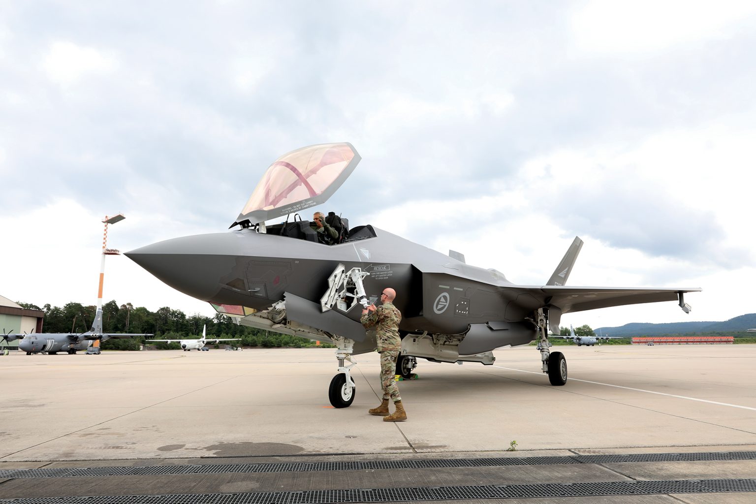 Lockheed Certifies F-35 to Use Sustainable Fuels