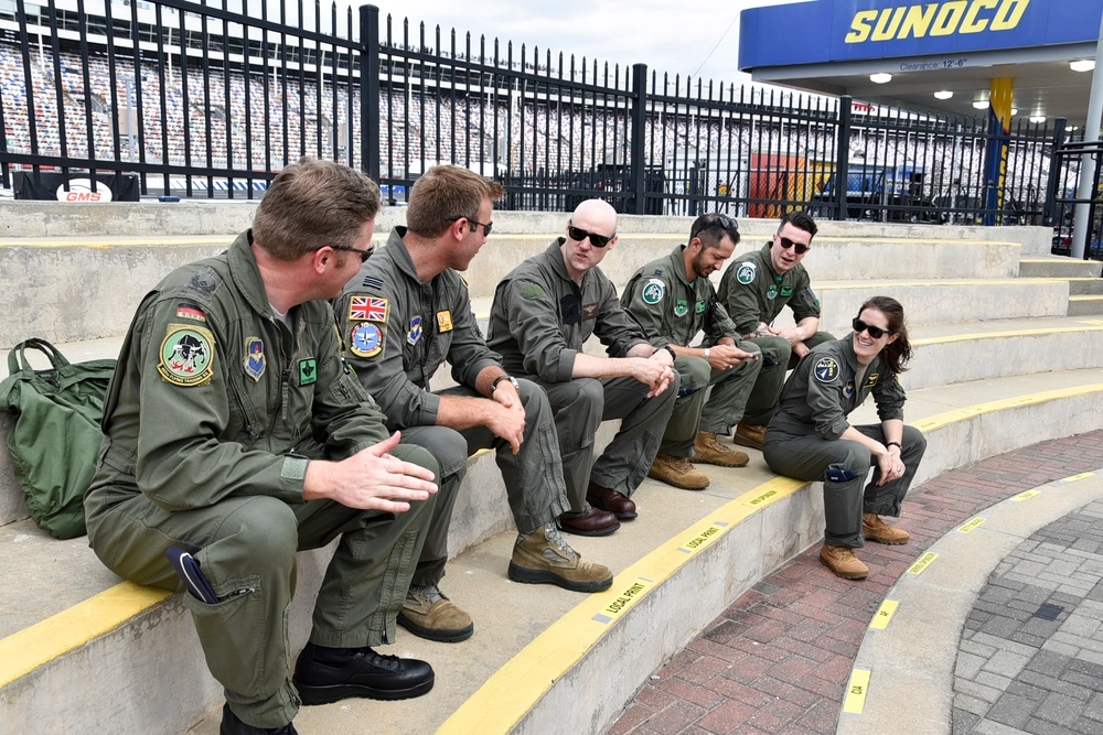 The Fighter Pilot Factory: USAF School Forges Pilots and Friendship