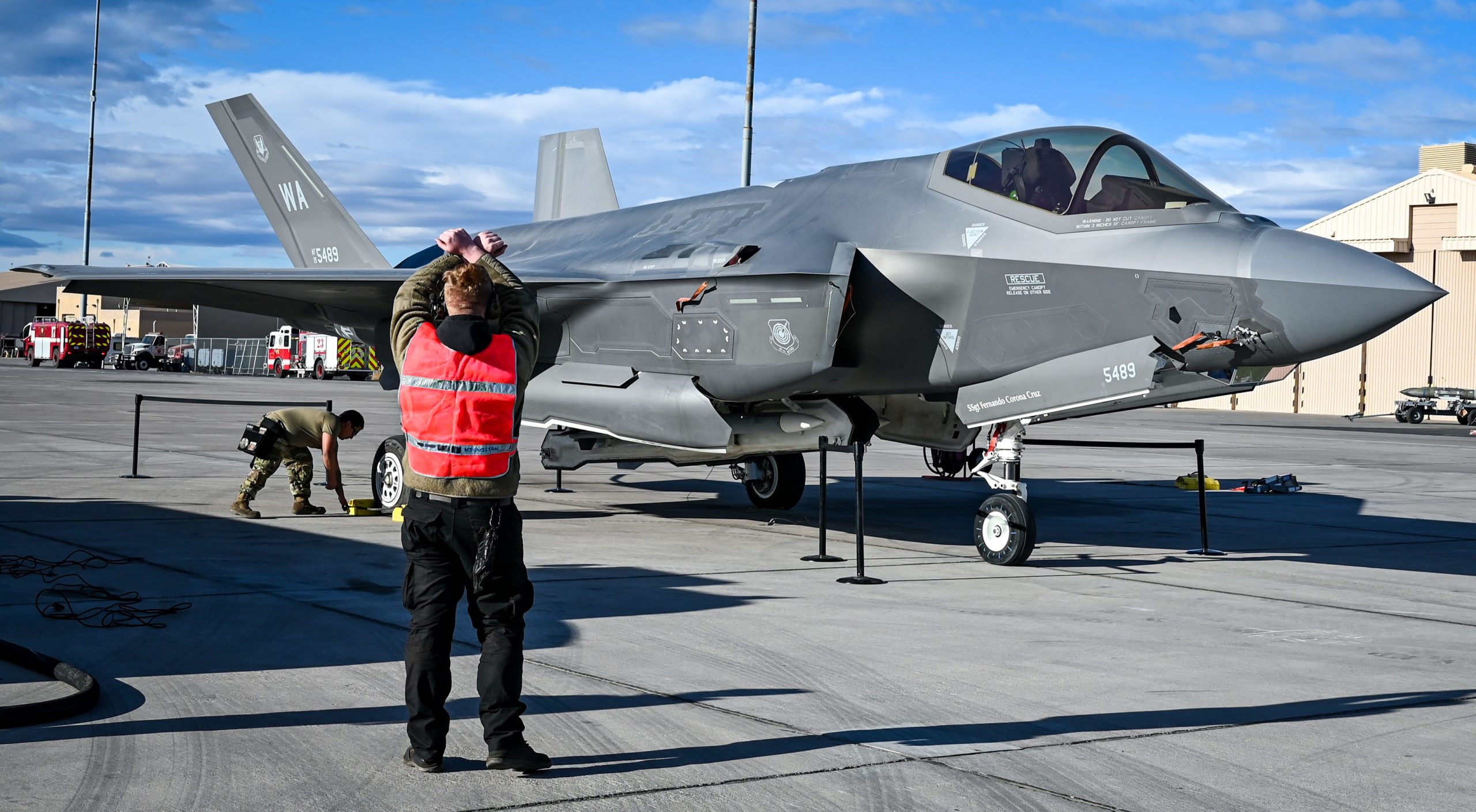 Maintainers Reload and Refuel a ‘Hot’ F-35A for the First Time