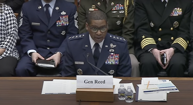 ‘Time is Now’ to Look at New Airlifter: TRANSCOM Boss