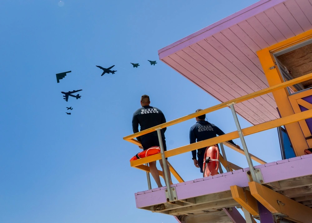 Bombers, Fighters Unite in Rare 7-Plane Flyover