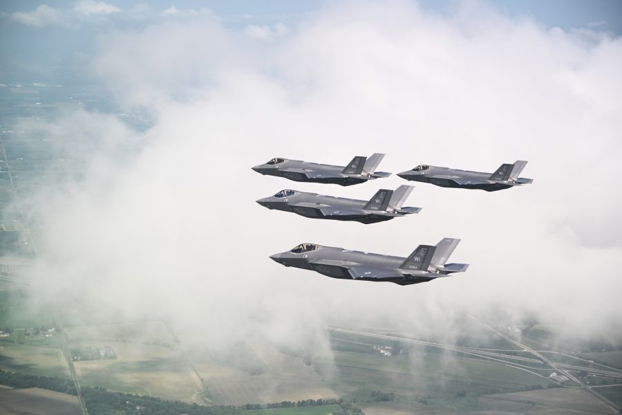 16 Retired 4-Stars Urge Congress to Fund E-7 and More F-35s