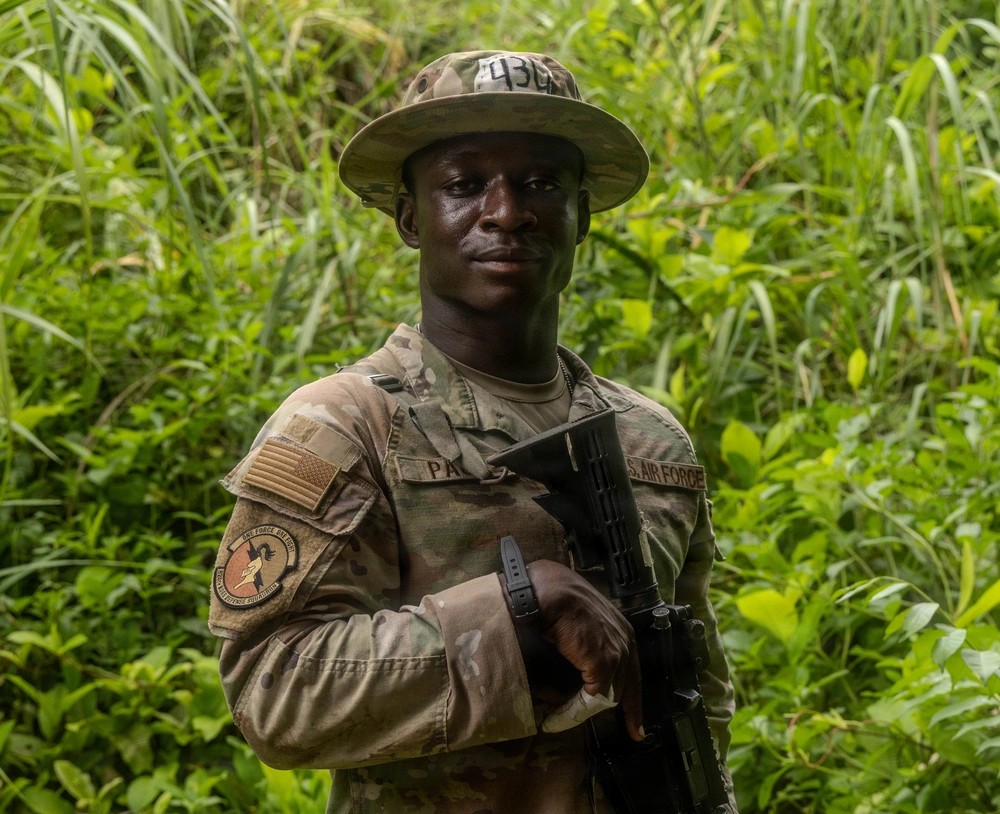 First Airman Graduates from Army’s New Jungle School